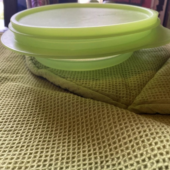 Tupperware | Kitchen | Tupperware Flat Out Expandable Bowl W Lid 7 3 ...